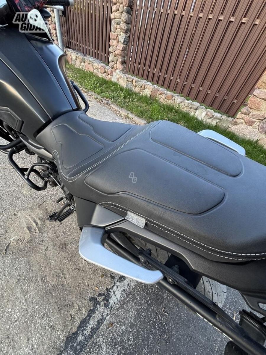 Black Yamaha Tracer 7 2017 in Marijampole, with an engine capacity of 0.70 L and mileage of 10 thousand km for 4700 €, photo 5 on AUTOMOTO.COM.LV