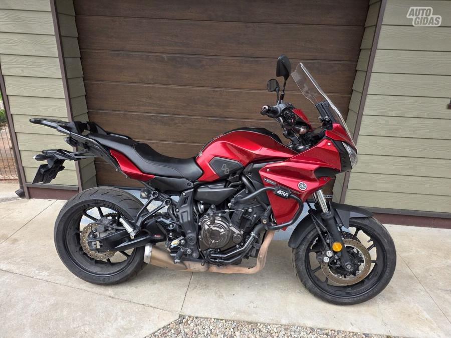 Red Yamaha Tracer 7 2017 in Pasvalys, with an engine capacity of 0.70 L and mileage of 0 thousand km for 3849 €, photo 3 on AUTOMOTO.COM.LV