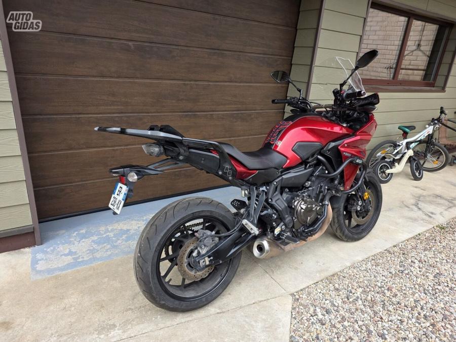 Red Yamaha Tracer 7 2017 in Pasvalys, with an engine capacity of 0.70 L and mileage of 0 thousand km for 3849 €, photo 6 on AUTOMOTO.COM.LV