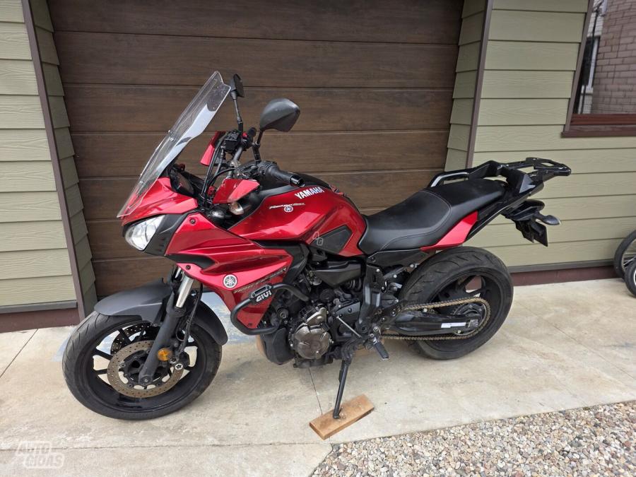 Red Yamaha Tracer 7 2017 in Pasvalys, with an engine capacity of 0.70 L and mileage of 0 thousand km for 3849 €, photo 8 on AUTOMOTO.COM.LV