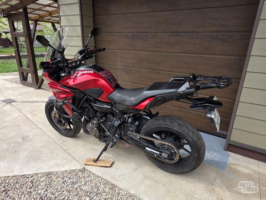 Red Yamaha Tracer 7 2017 in Pasvalys, with an engine capacity of 0.70 L and mileage of 0 thousand km for 3849 €, photo 11 on AUTOMOTO.COM.LV