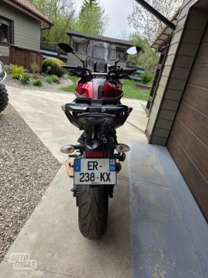 Red Yamaha Tracer 7 2017 in Pasvalys, with an engine capacity of 0.70 L and mileage of 0 thousand km for 3849 €, photo 13 on AUTOMOTO.COM.LV