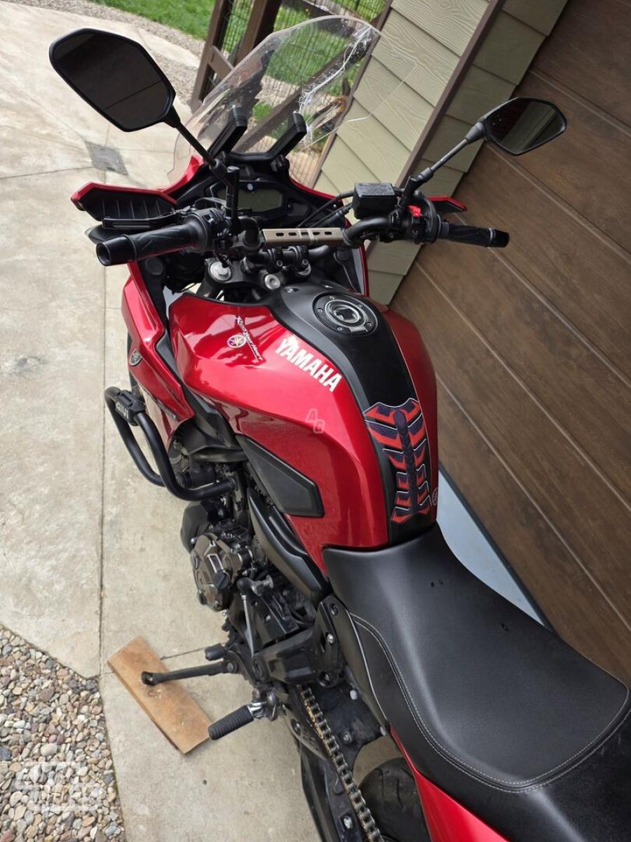 Red Yamaha Tracer 7 2017 in Pasvalys, with an engine capacity of 0.70 L and mileage of 0 thousand km for 3849 €, photo 14 on AUTOMOTO.COM.LV