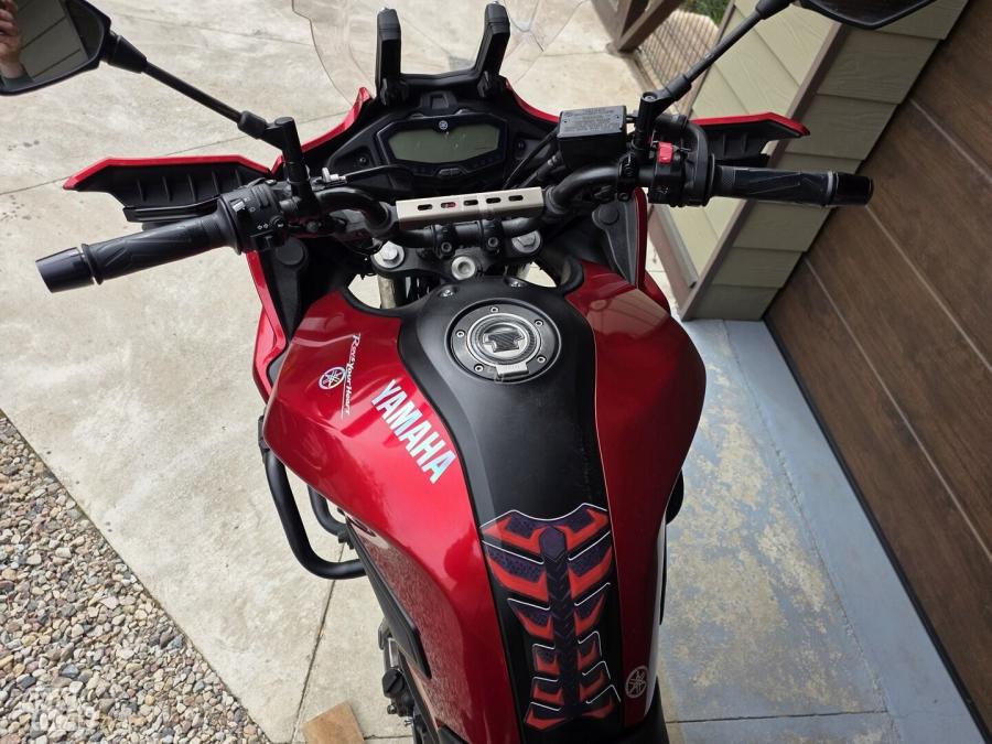 Red Yamaha Tracer 7 2017 in Pasvalys, with an engine capacity of 0.70 L and mileage of 0 thousand km for 3849 €, photo 16 on AUTOMOTO.COM.LV