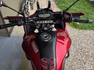 Red Yamaha Tracer 7 2017 in Pasvalys, with an engine capacity of 0.70 L and mileage of 0 thousand km for 3849 €, photo 22 on AUTOMOTO.COM.LV