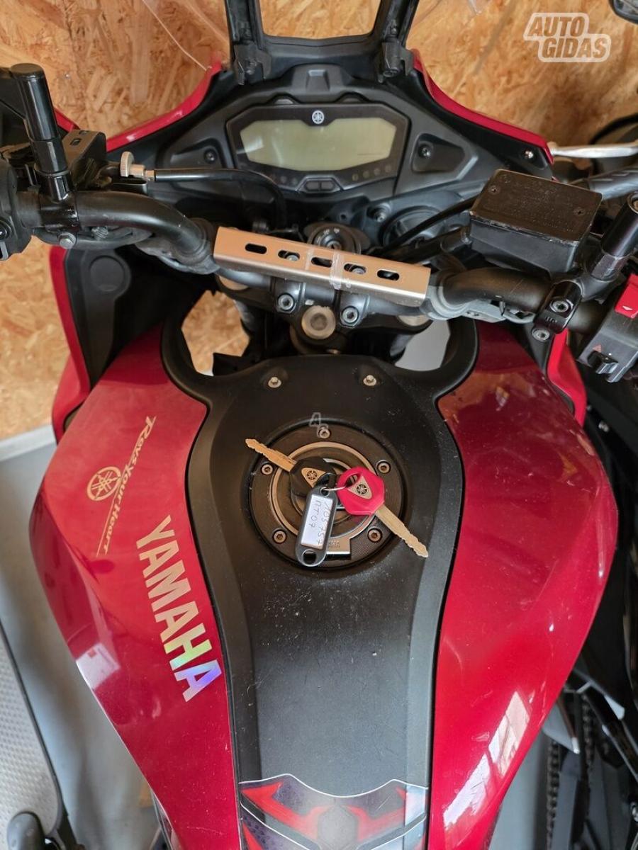 Red Yamaha Tracer 7 2017 in Pasvalys, with an engine capacity of 0.70 L and mileage of 0 thousand km for 3849 €, photo 26 on AUTOMOTO.COM.LV