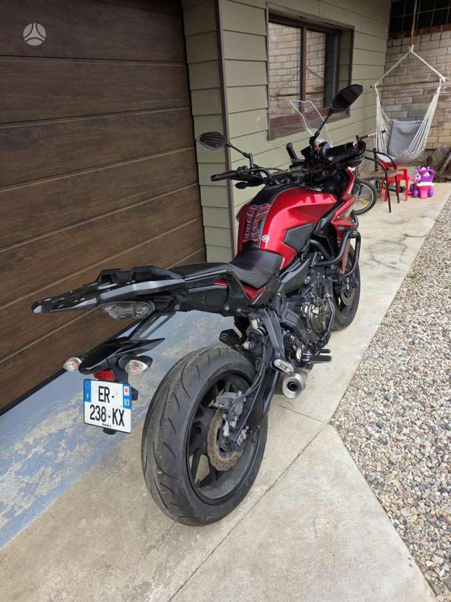 Red Yamaha Tracer 7 2017 in Pasvalys, with an engine capacity of 0.70 L and mileage of 100 thousand km for 3499 €, photo 18 on AUTOMOTO.COM.LV