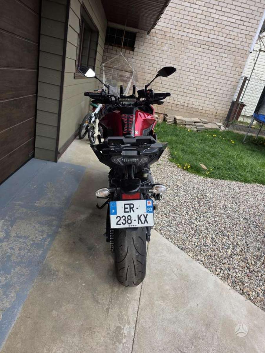 Red Yamaha Tracer 7 2017 in Pasvalys, with an engine capacity of 0.70 L and mileage of 100 thousand km for 3499 €, photo 19 on AUTOMOTO.COM.LV