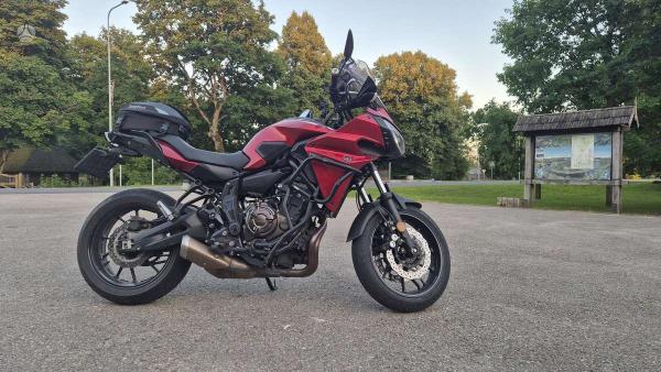Red Yamaha Tracer 7 2018 in Klaipeda, with an engine capacity of 0.70 L and mileage of 33 thousand km for 4700 €, photo 2 on AUTOMOTO.COM.LV
