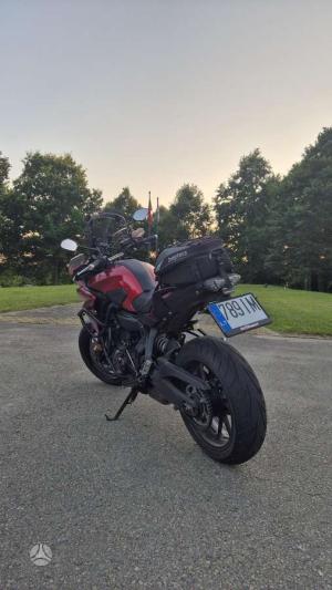 Sarkans Yamaha Tracer 7 2018 Klaipėda, ar dzinēja tilpumu 0.70 L un nobraukumu 33 tūkst. km par 4700 €, foto 4 vietnē AUTOMOTO.COM.LV