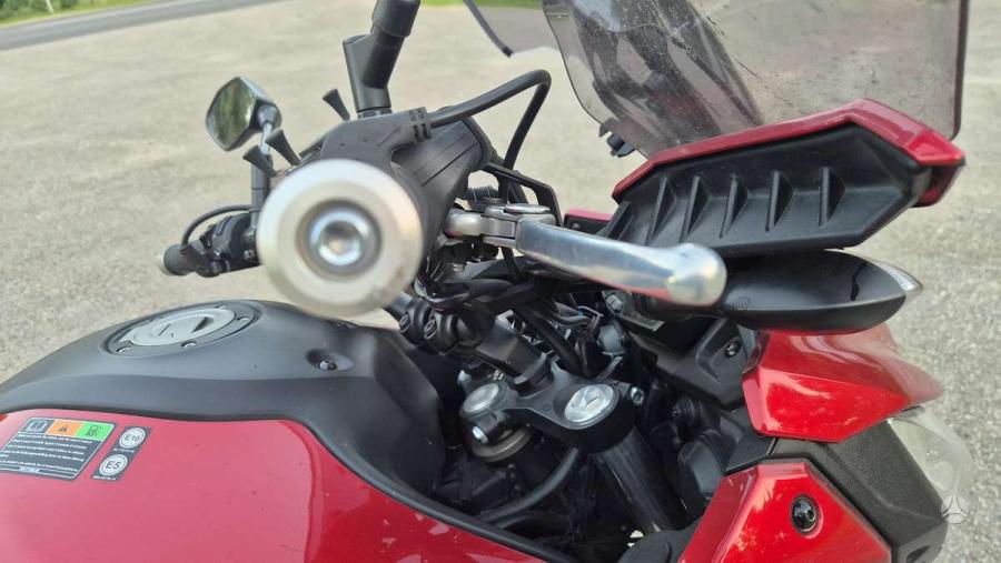 Sarkans Yamaha Tracer 7 2018 Klaipėda, ar dzinēja tilpumu 0.70 L un nobraukumu 33 tūkst. km par 4700 €, foto 8 vietnē AUTOMOTO.COM.LV