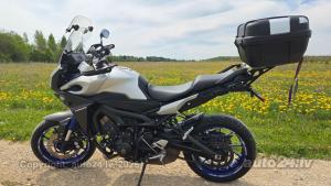 Черный Ямаха Tracer 900 2015 в Таллин, объемом двигателя 0.85 л и пробегом 31 тыс. км за 5190 €, фото 3 на AUTOMOTO.COM.LV