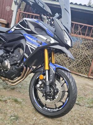 Black Yamaha Tracer 900 2017 in Raseiniai, with an engine capacity of 0.85 L and mileage of 51 thousand km for 6500 €, photo 4 on AUTOMOTO.COM.LV