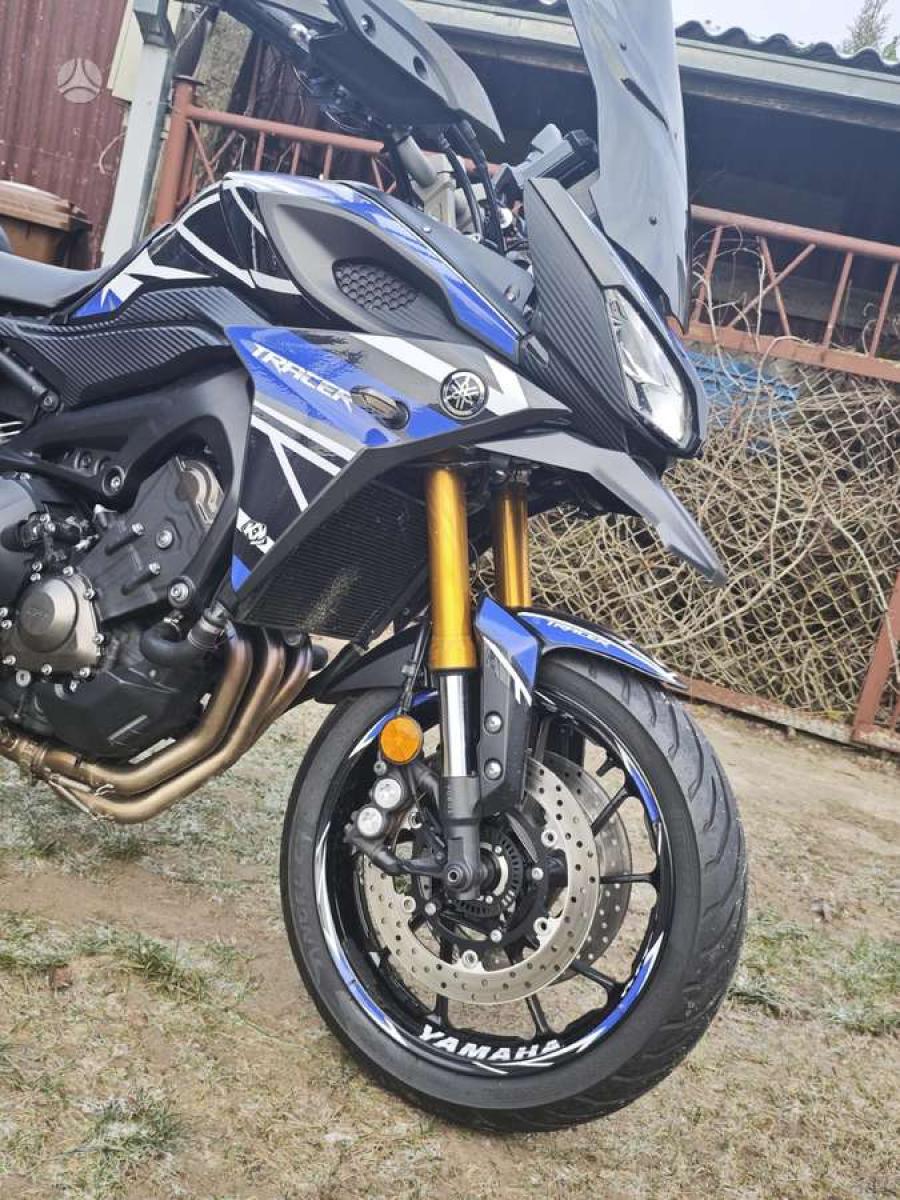 Black Yamaha Tracer 900 2017 in Raseiniai, with an engine capacity of 0.85 L and mileage of 51 thousand km for 6500 €, photo 4 on AUTOMOTO.COM.LV