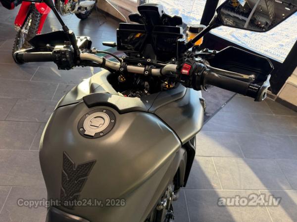 Pelēks Yamaha Tracer 900 2021 Tallina, ar dzinēja tilpumu 0.89 L un nobraukumu 30 tūkst. km par 9990 €, foto 6 vietnē AUTOMOTO.COM.LV