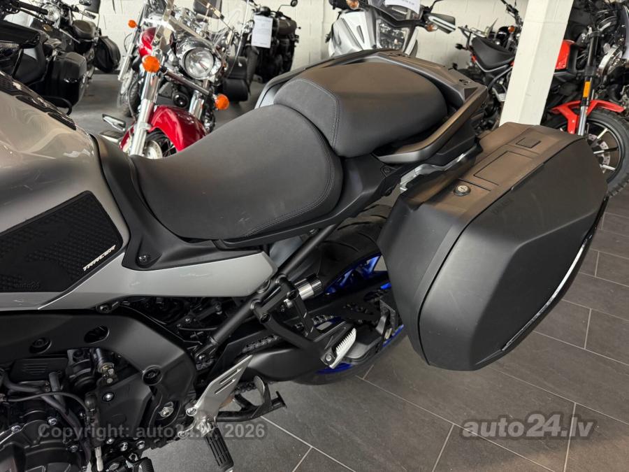 Grey Yamaha Tracer 900 2022 in Tallinn, with an engine capacity of 0.89 L and mileage of 12 thousand km for 11490 €, photo 17 on AUTOMOTO.COM.LV
