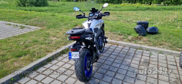 Grey Yamaha Tracer 900 2022 in Tallinn, with an engine capacity of 0.89 L and mileage of 5 thousand km for 12400 €, photo 4 on AUTOMOTO.COM.LV