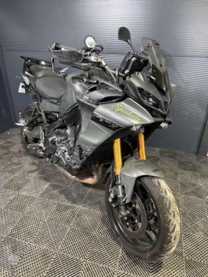 Yamaha Tracer 900 2022 Tauragė, ar dzinēja tilpumu 0.90 L un nobraukumu 27 tūkst. km par 4990 €, foto  vietnē AUTOMOTO.COM.LV
