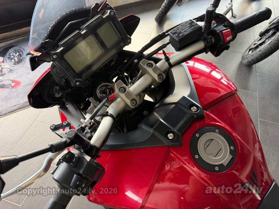 Красный Ямаха Tracer 900 2016 в Таллин, объемом двигателя 0.85 л и пробегом 38 тыс. км за 6290 €, фото 23 на AUTOMOTO.COM.LV