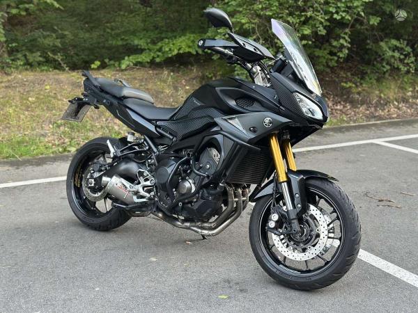 Черный Ямаха Tracer 900GT 2017 в Клайпеда, объемом двигателя 0.85 л и пробегом 37 тыс. км за 5850 €, фото 7 на AUTOMOTO.COM.LV