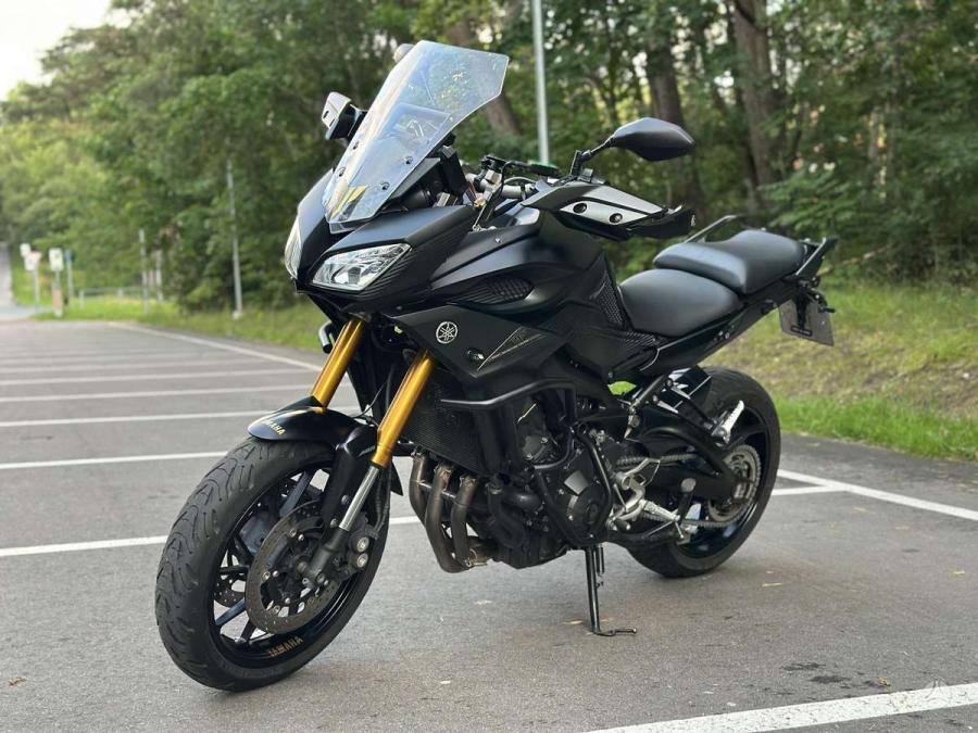 Black Yamaha Tracer 900GT 2017 in Klaipeda, with an engine capacity of 0.85 L and mileage of 37 thousand km for 5850 €, photo 13 on AUTOMOTO.COM.LV