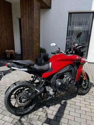 Sarkans Yamaha Tracer 9GT 2021 Viļņa, ar dzinēja tilpumu 0.89 L un nobraukumu 5 tūkst. km par 8990 €, foto 7 vietnē AUTOMOTO.COM.LV
