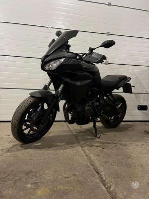 Melns Yamaha Tracer 2018 Kazlų Rūda, ar dzinēja tilpumu 0.70 L un nobraukumu 28 tūkst. km par 4100 €, foto 2 vietnē AUTOMOTO.COM.LV