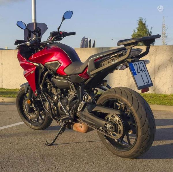 Red Yamaha Tracer 2018 in Kaunas, with an engine capacity of 0.70 L and mileage of 48 thousand km for 4300 €, photo 7 on AUTOMOTO.COM.LV