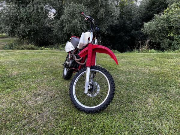 Yamaha TT 600 1985 Jelgava, ar dzinēja tilpumu 0.60 L un nobraukumu 0 tūkst. km par 900 €, foto 5 vietnē AUTOMOTO.COM.LV
