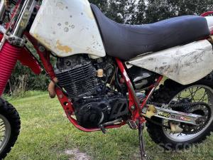 Yamaha TT 600 1985 Jelgava, ar dzinēja tilpumu 0.60 L un nobraukumu 0 tūkst. km par 900 €, foto 7 vietnē AUTOMOTO.COM.LV