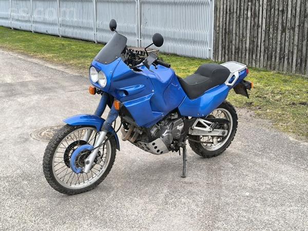 Yamaha TZ 750 1990 Tukums, ar dzinēja tilpumu 0.75 L un nobraukumu 0 tūkst. km par 2800 €, foto 2 vietnē AUTOMOTO.COM.LV