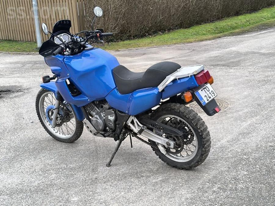 Yamaha TZ 750 1990 Tukums, ar dzinēja tilpumu 0.75 L un nobraukumu 0 tūkst. km par 2800 €, foto 3 vietnē AUTOMOTO.COM.LV