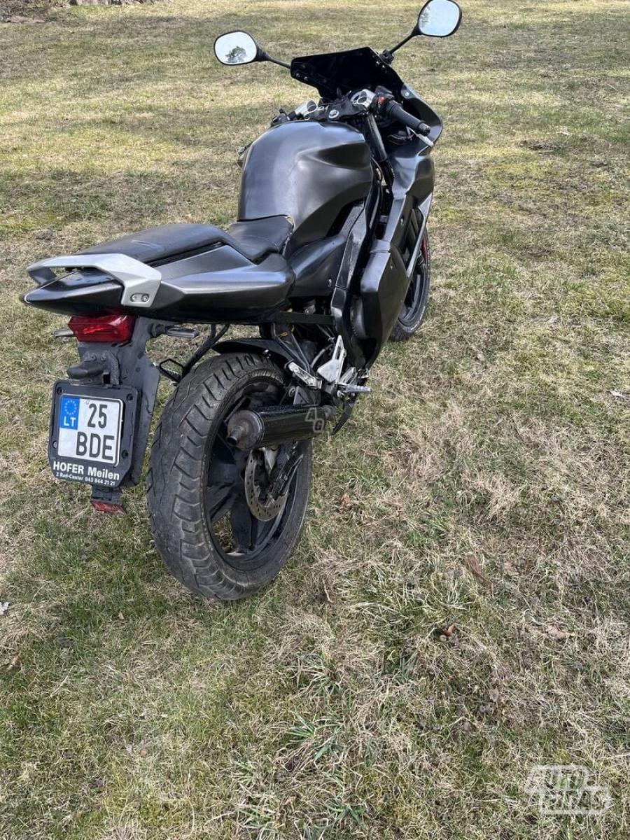 Black Yamaha TZR 2010 in Trakai, with an engine capacity of 0.05 L and mileage of 30 thousand km for 1400 €, photo 3 on AUTOMOTO.COM.LV