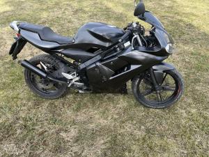 Black Yamaha TZR 2010 in Trakai, with an engine capacity of 0.05 L and mileage of 30 thousand km for 1400 €, photo 5 on AUTOMOTO.COM.LV