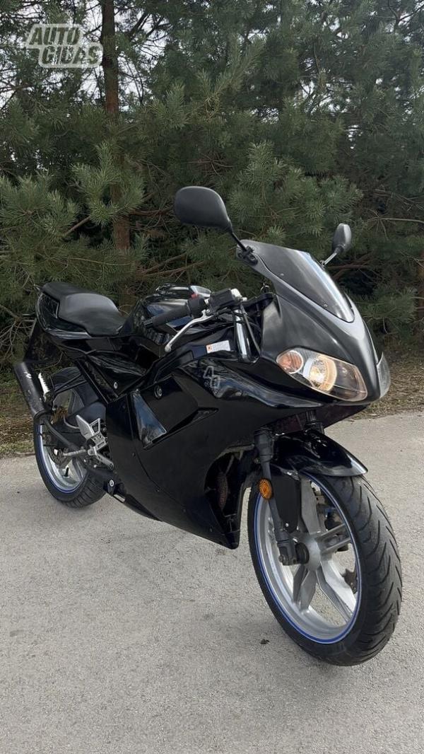 Melns Yamaha TZR 2010 Kelmė, ar dzinēja tilpumu 0.05 L un nobraukumu 31 tūkst. km par 1700 €, foto 2 vietnē AUTOMOTO.COM.LV