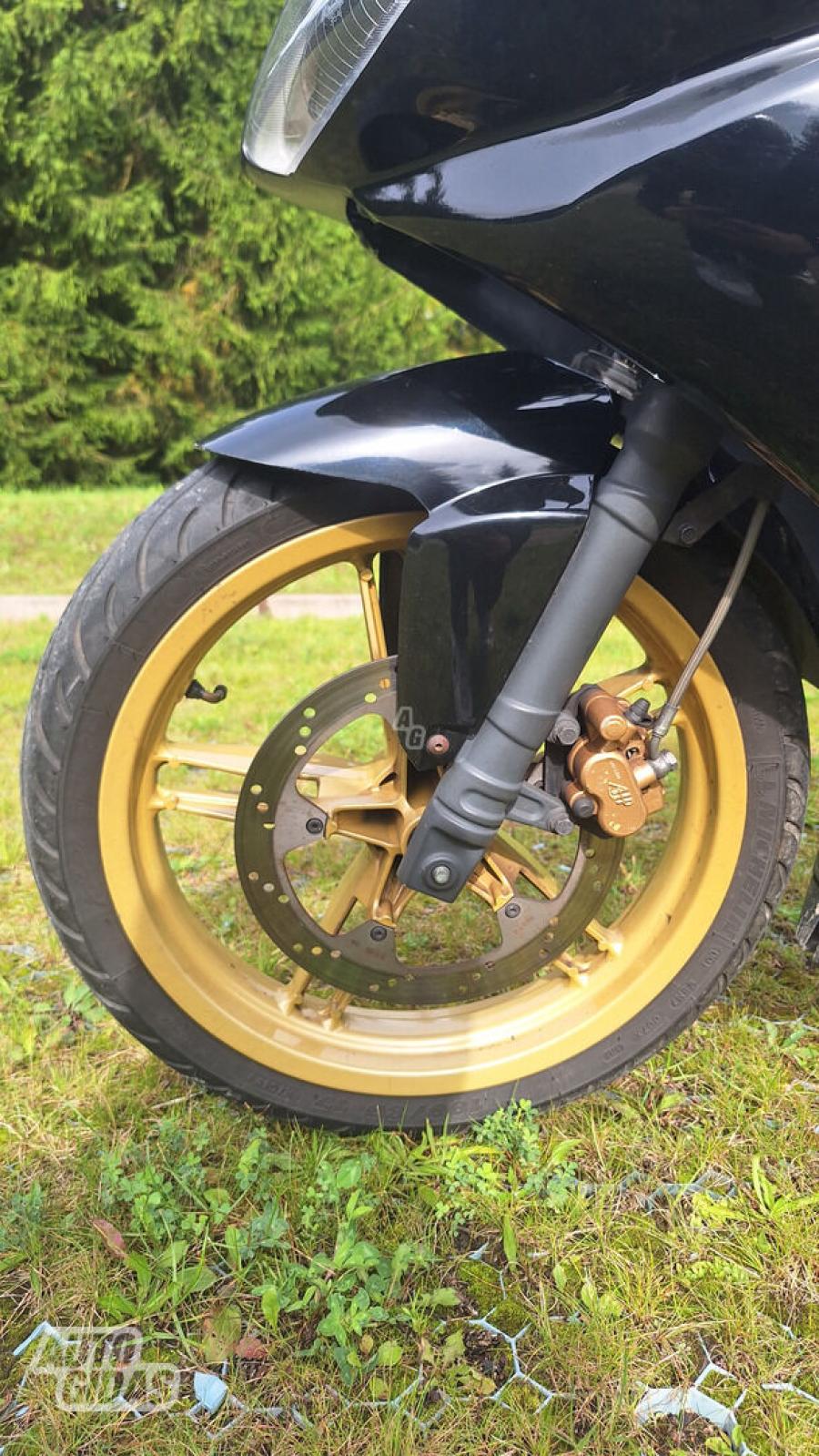 Black Yamaha TZR 2010 in Radviliskis, with an engine capacity of 0.05 L and mileage of 0 thousand km for 1550 €, photo 7 on AUTOMOTO.COM.LV