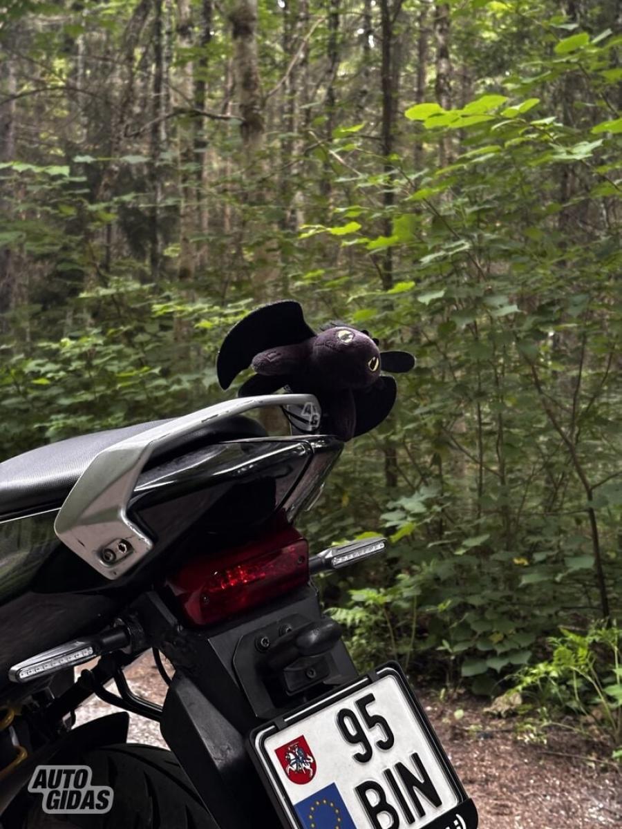 Черный Ямаха TZR 2011 в Кретинга, объемом двигателя 0.05 л и пробегом 39 тыс. км за 1899 €, фото 5 на AUTOMOTO.COM.LV
