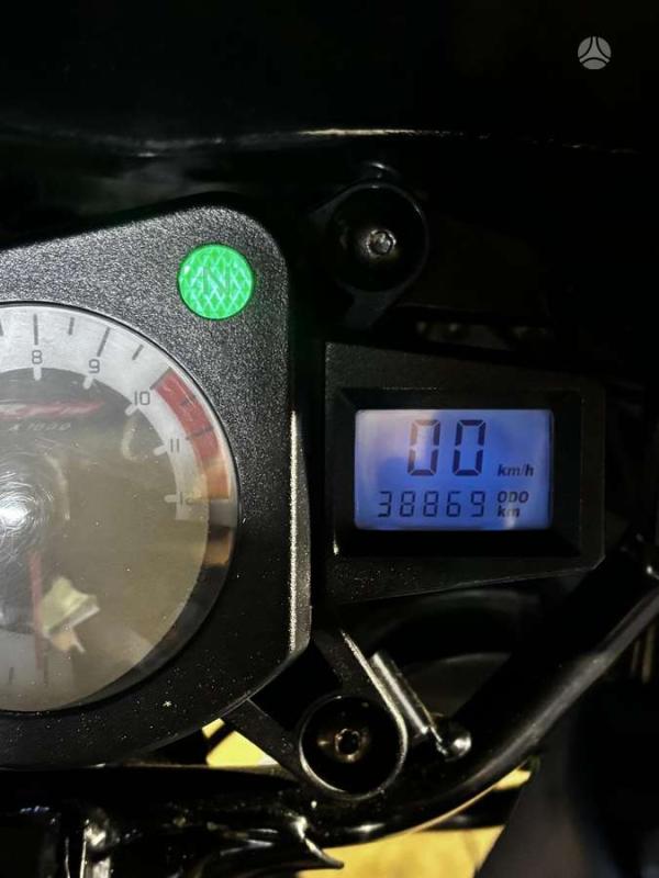 Black Yamaha TZR 2011 in Kretinga, with an engine capacity of 50.00 L and mileage of 39 thousand km for 1899 €, photo 10 on AUTOMOTO.COM.LV