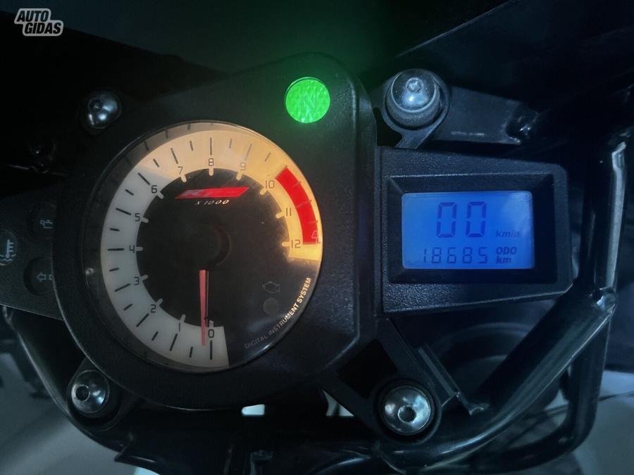 Black Yamaha TZR 2014 in Raseiniai, with an engine capacity of 0.05 L and mileage of 19 thousand km for 1700 €, photo 10 on AUTOMOTO.COM.LV