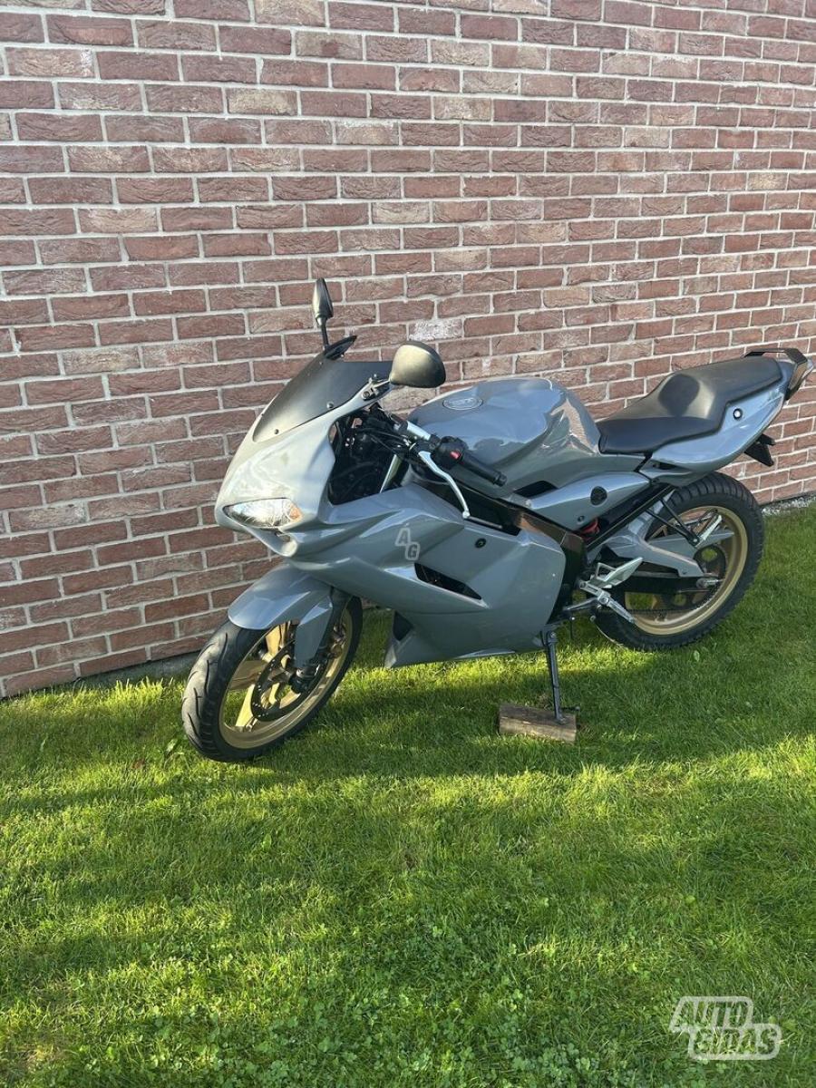 Grey Yamaha TZR 2014 in Kaunas, with an engine capacity of 0.05 L and mileage of 30 thousand km for 2000 €, photo 4 on AUTOMOTO.COM.LV