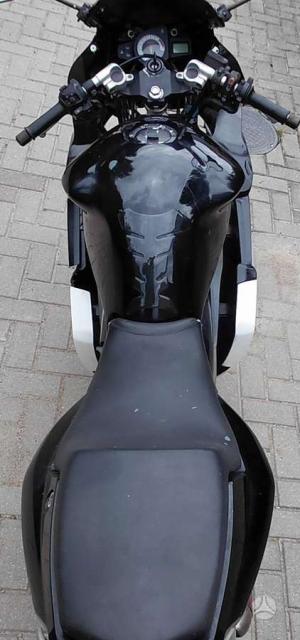Ямаха TZR 2006 в Каунас, объемом двигателя 50.00 л и пробегом 10 тыс. км за 1700 €, фото 5 на AUTOMOTO.COM.LV