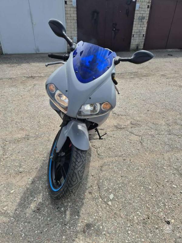 Yamaha TZR 2009 in Klaipeda, with an engine capacity of 50.00 L and mileage of 47 thousand km for 1300 €, photo 2 on AUTOMOTO.COM.LV