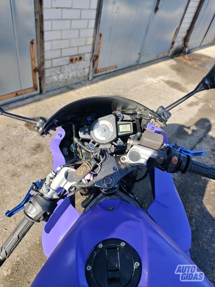 Violet Yamaha TZR 2005 in Palanga, with an engine capacity of 0.05 L and mileage of 22 thousand km for 1450 €, photo 8 on AUTOMOTO.COM.LV
