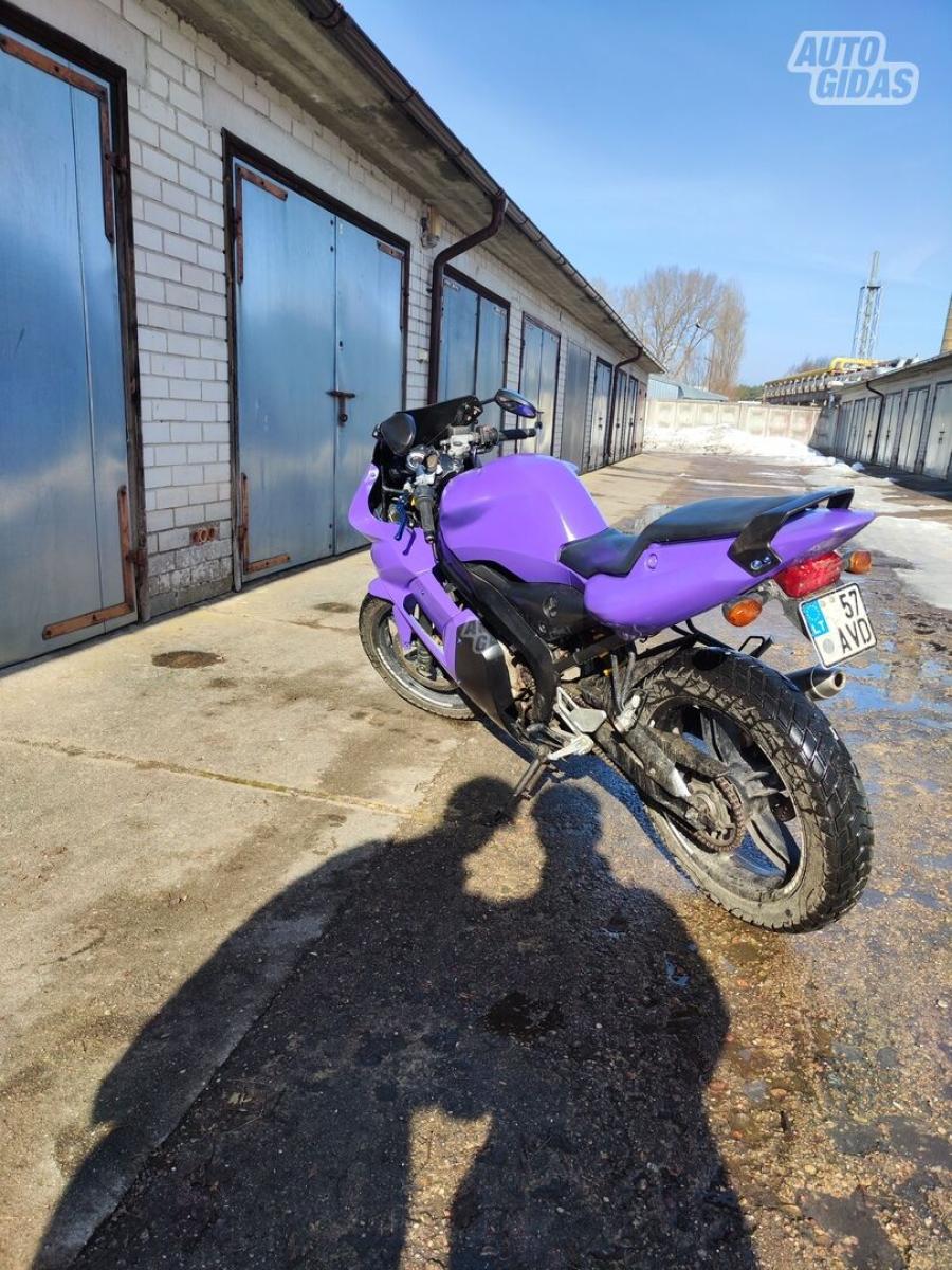 Violet Yamaha TZR 2005 in Palanga, with an engine capacity of 0.05 L and mileage of 22 thousand km for 1450 €, photo 14 on AUTOMOTO.COM.LV