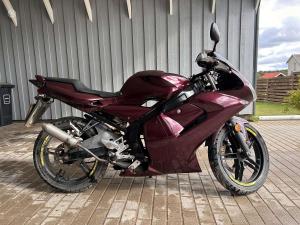 Фиолетовый Ямаха TZR 2011 в Гаргждай, объемом двигателя 50.00 л и пробегом 31 тыс. км за 1400 €, фото 5 на AUTOMOTO.COM.LV