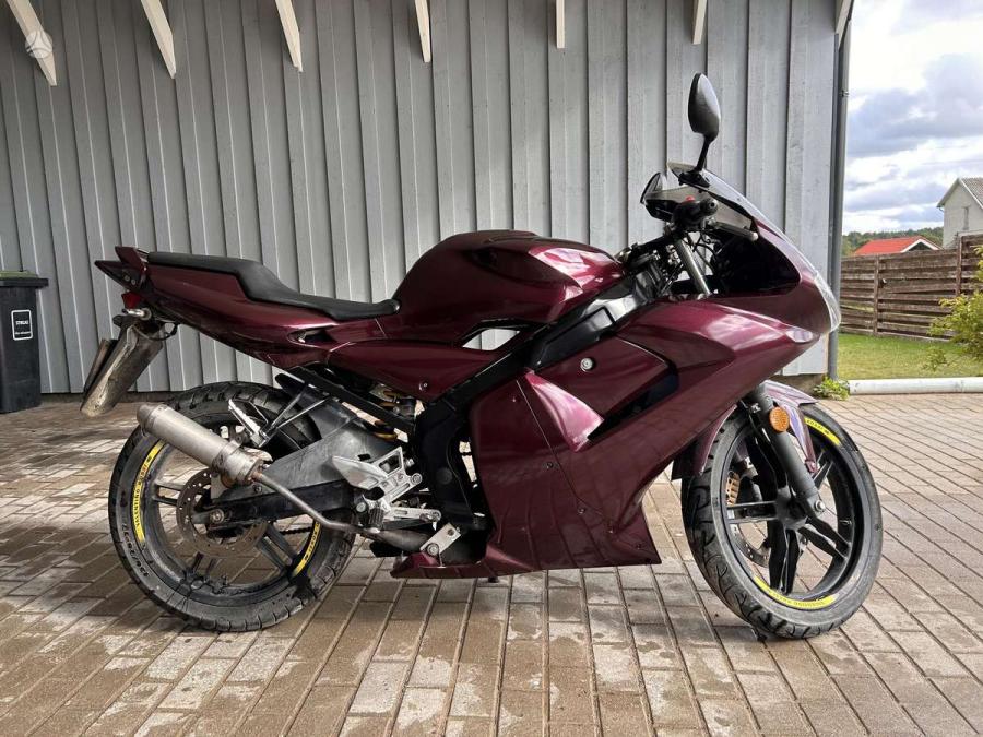 Violets Yamaha TZR 2011 Gargždai, ar dzinēja tilpumu 50.00 L un nobraukumu 31 tūkst. km par 1400 €, foto 5 vietnē AUTOMOTO.COM.LV