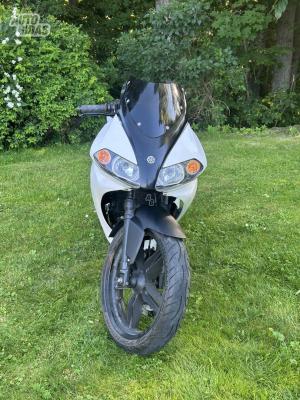 Balts Yamaha TZR 2011 Kelmė, ar dzinēja tilpumu 0.05 L un nobraukumu 29 tūkst. km par 1350 €, foto 3 vietnē AUTOMOTO.COM.LV