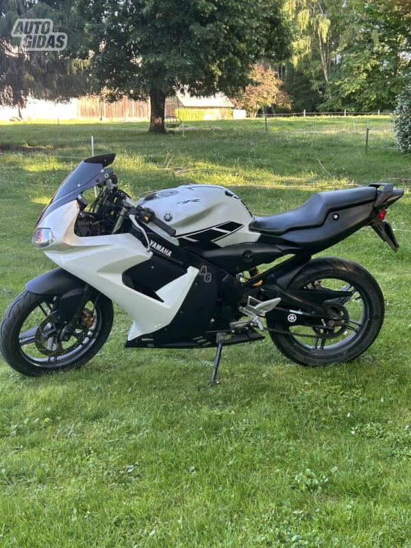 White Yamaha TZR 2011 in Kelme, with an engine capacity of 0.05 L and mileage of 29 thousand km for 1350 €, photo 4 on AUTOMOTO.COM.LV
