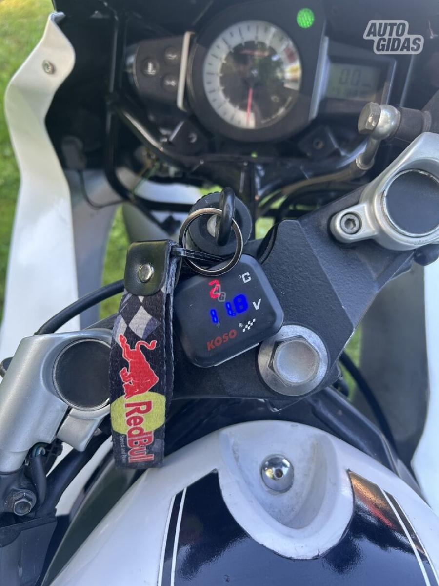 Balts Yamaha TZR 2011 Kelmė, ar dzinēja tilpumu 0.05 L un nobraukumu 29 tūkst. km par 1350 €, foto 14 vietnē AUTOMOTO.COM.LV