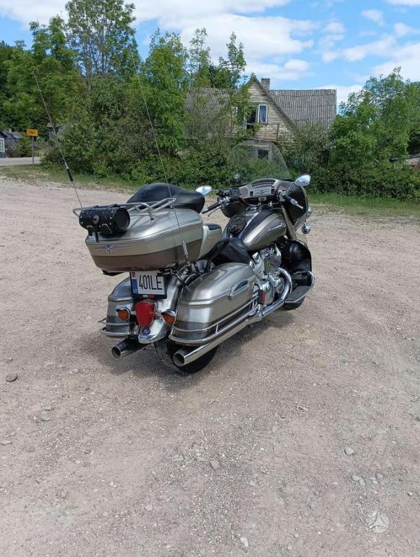 Pelēks Yamaha Venture Royale 2002 Panevēža, ar dzinēja tilpumu 1.30 L un nobraukumu 76 tūkst. km par 4900 €, foto 2 vietnē AUTOMOTO.COM.LV